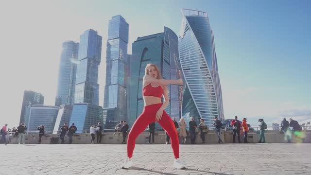 Энергия в Движении: Музыка и танцы создают взрывной эффект! ⚡