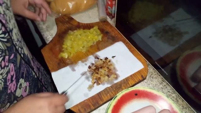 Хот-дожки - гениальный перекус! Взяла сардельки и булочки - и вуа-ля.) Обед за 90р. Ну очень просто!