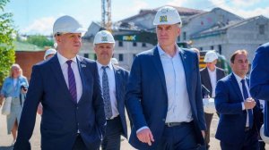 Руслан Кухарук оценил ход строительства ключевых объектов Нягани