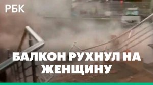В Омске балкон рухнул на женщину во время урагана