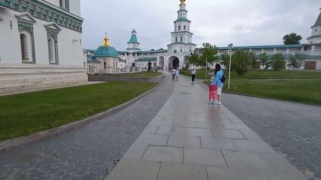Вокруг Воскресенского собора. 11 июня 2022 год.