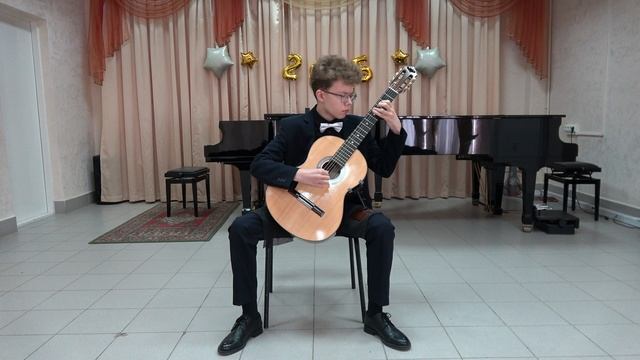 Литвинов Максим: А. Барриос "Собор" 1 часть "Прелюдия" и 2 часть "Анданте"