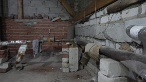 Сотрудники управляющей компании продолжают спасать жителей Златоуста от последствий коммунальной ...