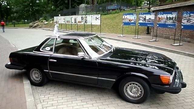 RETRO CARS: SUZUKI, MERCEDES