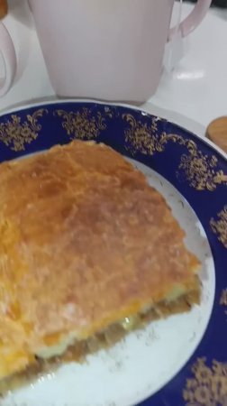 Сегодня пирог с капустой.