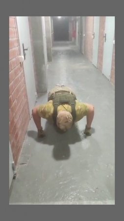 Отжимания от пола в "плитнике"