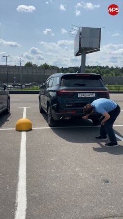 Geely Okavango против Soueast S09: открываем багажник кроссоверов одним движением...или не откроем?
