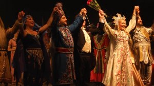 Говорящая голова, борода Черномора: оперой в Кургане открылся фестиваль «От Востока до Запада»