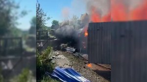 Самолет упал возле жилого дома в Татарстане