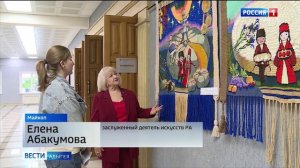 В рамках празднования 85-летия АГУ в вузе открылась выставка Елены Абакумовой «Наследники традиций»