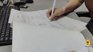 Полиция Читы расследует разбойное нападение на салон, откуда налётчик похитил золотые браслеты