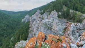 Скала Архей в Большом Голоустном
