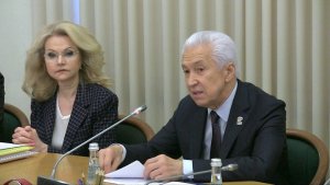 ЕР И ПРАВИТЕЛЬСТВО ПРОДОЛЖАТ РАБОТУ ПО РЕШЕНИЮ ОДНОЙ ИЗ ЗАДАЧ –  ПОВЫШЕНИЮ РОЖДАЕМОСТИ В РОССИИ