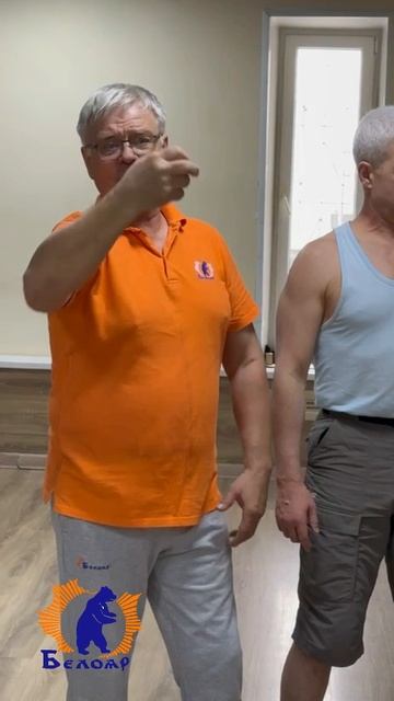 Прорабатывайте кисть и тянитесь до кончиков пальцев