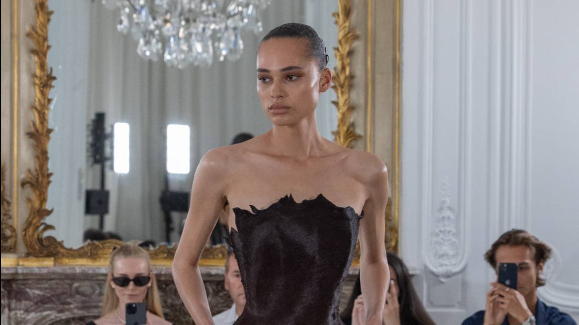 ASHI Studio | Haute Couture Fall Winter 2025/2026 | Paris