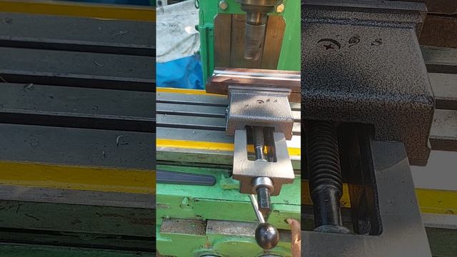 1. 6Р80Ш фрезерный станок продам 89160187339