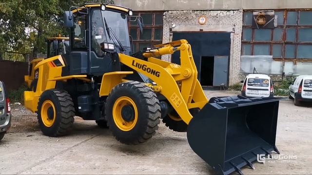Квик-каплер механический и гидравлический  - фронтальный погрузчик Liugong 835H. АиСТ. Liugong43.ru.