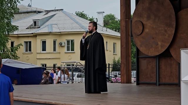 День семьи, любви и верности в Белове! Яркие кадры праздника подобрали специально для вас!