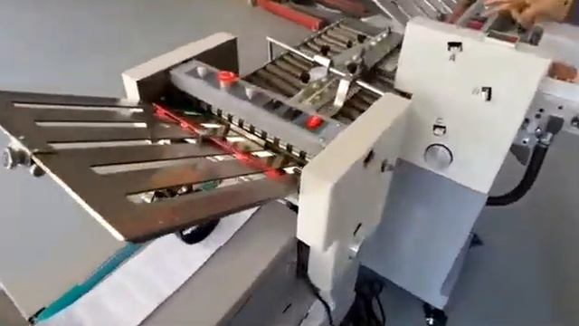 FoldLINE 380 фальцевальная машина 2 кассеты + поперечная секция на 2 кассеты + приемный конвейер