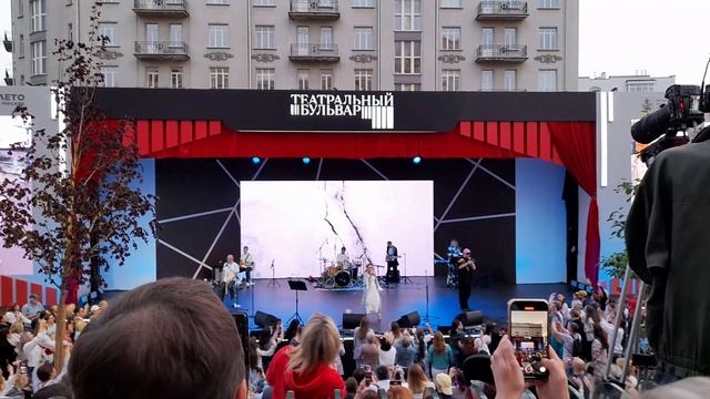 Гоша Куценко на Театральном бульваре (8)