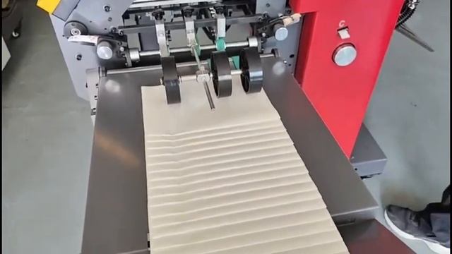 FoldLINE 460 фальцевальная машина 2 кассеты + 1 нож + приемка на стандартный конвейер