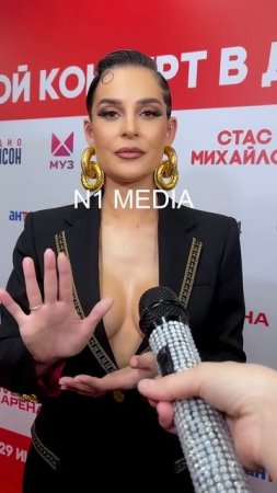 Солистка группы Artik & Asti - икона стиля. Севиль рассказала благодаря кому она так выглядит
