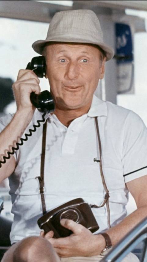 БУРВИЛЬ (1917-1970), «Месье-как-все»