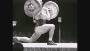 1961 г. В. Бажановский толкает 160 кг