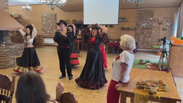Я МИЛОГО УЗНАЮ ПО ПОХОДКЕ, ПЕСНИ И #ТАНЦЫ НА ЮБИЛЕЕ💃🏿. Е. БЕРЛИН. КОЛЛЕКТИВ ТАНЦА "ЭКСПРОМТ".