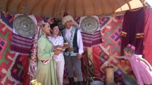 Башкортостан на Сабантуе в Москве: сцена, кухня и родная атмосфера