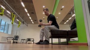 Сгибания кисти с гантелей с нейтральным захватом (DUMBBELL SEATED NEUTRAL WRIST CURL)