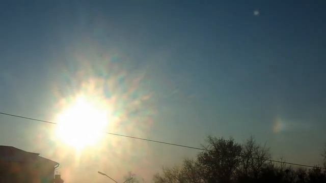 РАДУГА около Солнца