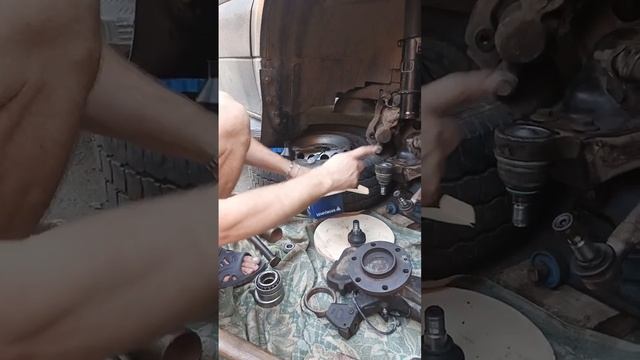 Меняю шаровую опору и поворотный кулак на Sprinter W906