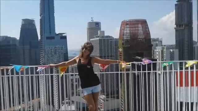 Смотровая площадка Sky Bridge в небоскрёбах The Pinnacle@Duxton. Сингапур.
