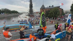 Красочный сап-фестиваль прошел в Москве / События на ТВЦ