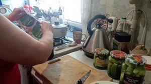 13-06-2025 года. Часть -2. ☀️ Жара стоит ужасная.
 Заготовка на зиму началась. Готовлю на неделю.
