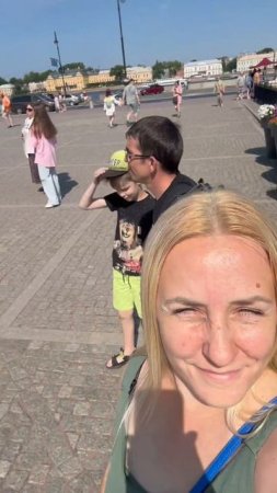 Ох, уж эта работа! В отпуске гораздо интереснее! Особенно в Питере!