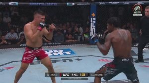 Кевин Холлэнд победил Висенте Люкe (видео). UFC 316