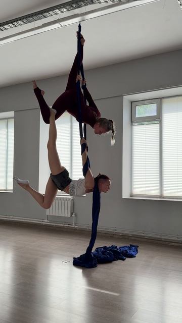 Воздушные полотна дуэт/Aerial Silks Duo