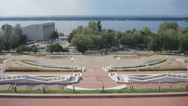 Прогулки по Самаре • Смотровая площадка на площади Славы. Июль 2025.