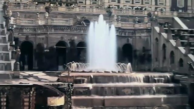 Советская Россия 1930-х годов в цвете с добавлением звукового оформления