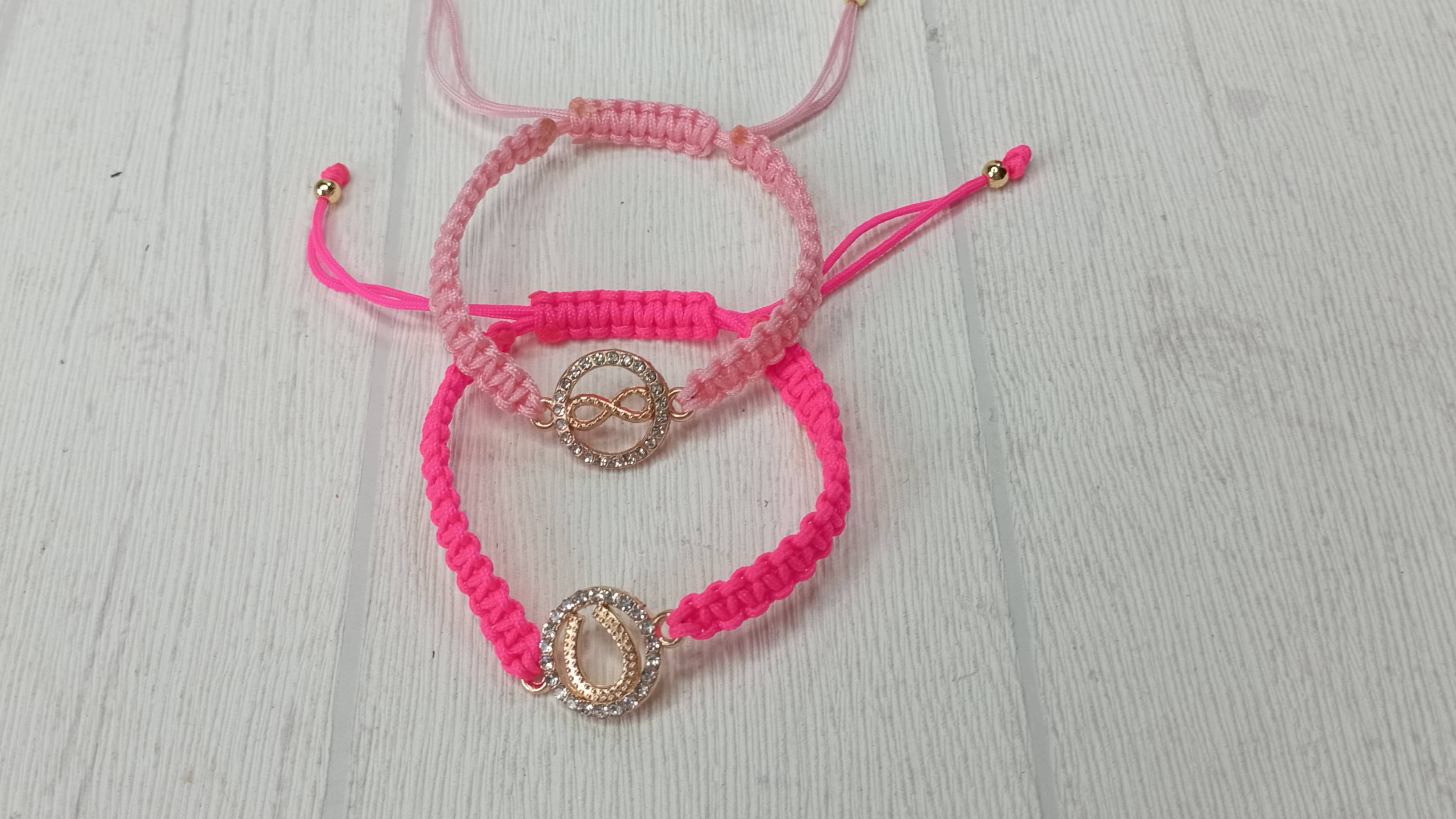 Розовые браслеты с коннекторами