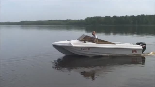 Катер-тримаран «Буря-4»