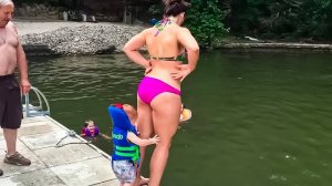 Смешные видео ● неудачные падения в воду, подборка Приколы над людьми