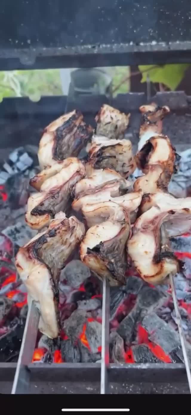 Шашлык из карпа на красном вине....мммм)