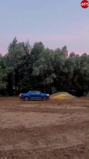 Toyota Hilux против GWM Poer: два рамных на бездорожье. С полным приводом, электроника не задушит?