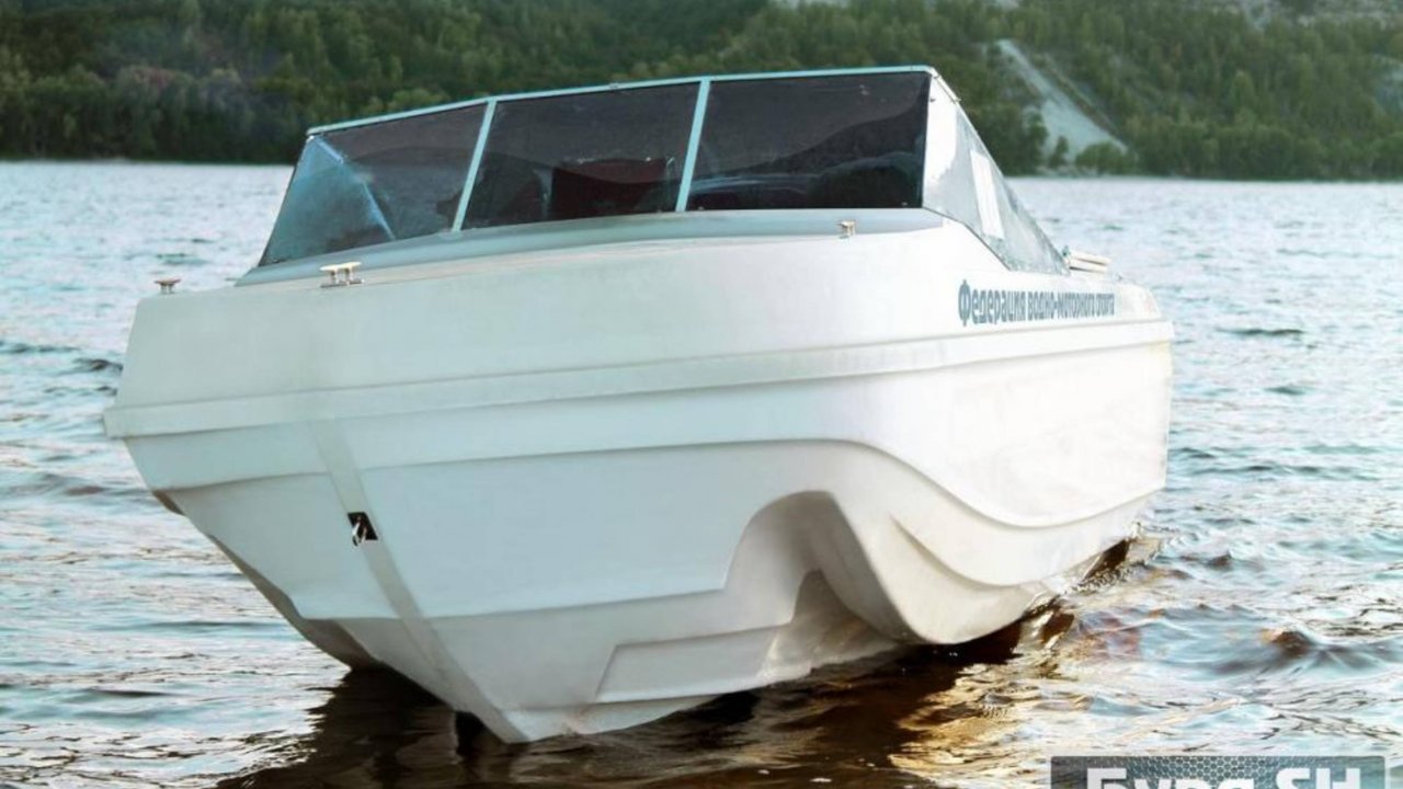 Катер-тримаран «Буря SH»