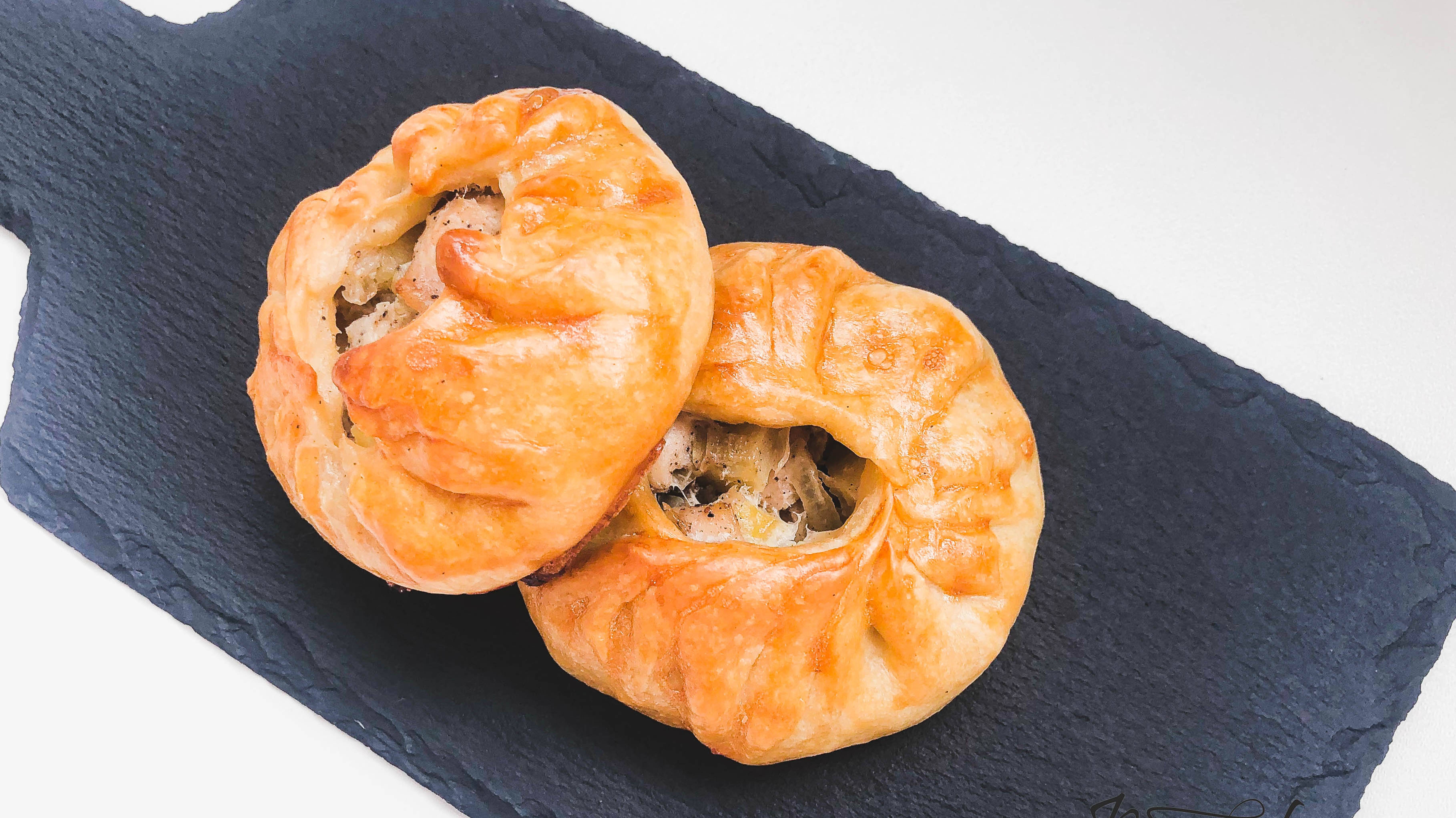 Вак балиш / Курники / Пирожки с курицей и картошкой