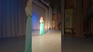 "Цветы под снегом" поет Светлана Робова