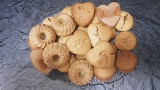 Кексы на кефире с начинкой